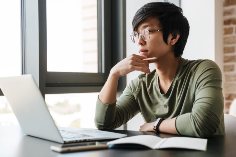 Fórmula de Graham: como descobrir o valor intrínseco e justo de ações ...